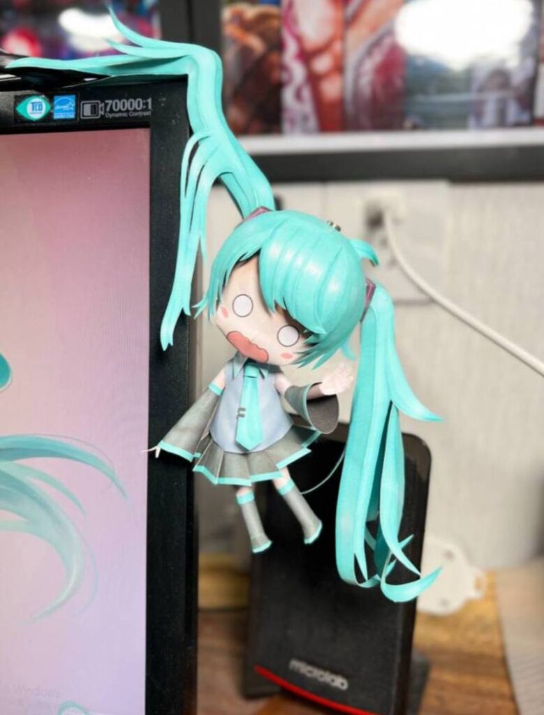 Moon Hatsune Miku Paper Craft
